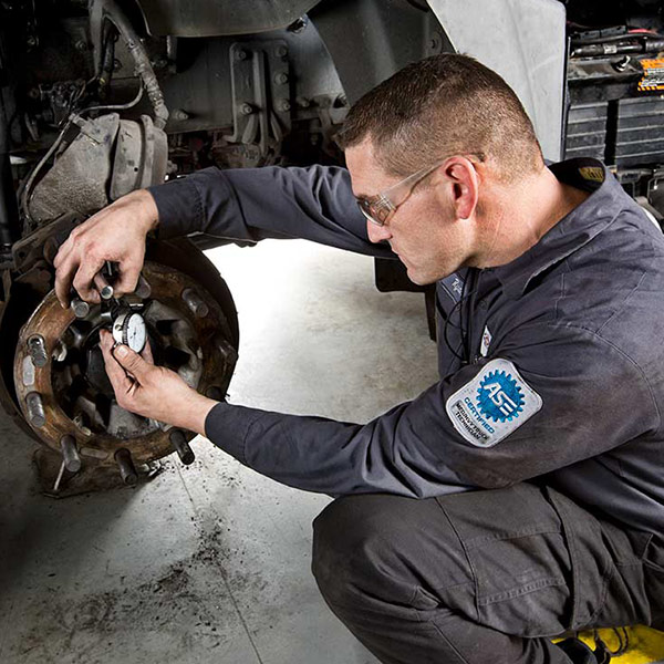 Mechanical Service for Commercial Trucks | Snider Fleet Solutions