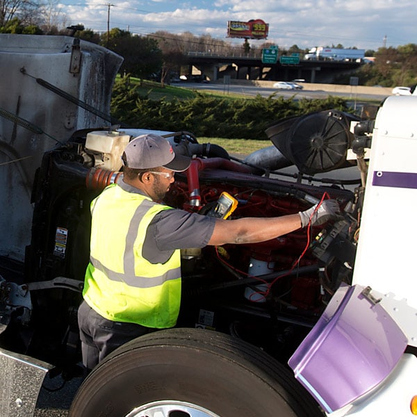 Emergency Roadside Mechanical Service 24/7 | Snider Fleet Solutions